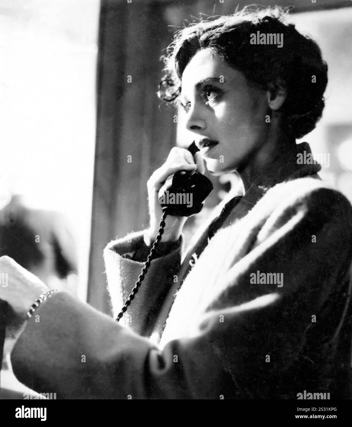 BRIEF ENCOUNTER CELIA JOHNSON BRIEF ENCOUNTER Date: 1946 Stock Photo ...