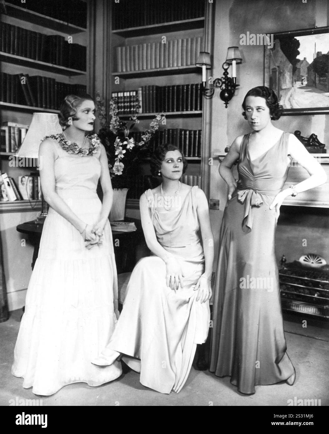 DANGEROUS CORNER ISLA BEVAN, MARIE NEY, FLORA ROBSON Date: 1932 Stock ...