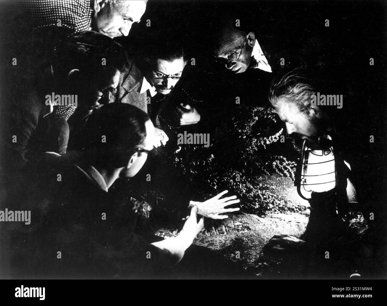THE DEVIL'S HAND [FRANCE 1943] LA MAIN DU DIABLE Date: 1943 Stock Photo ...