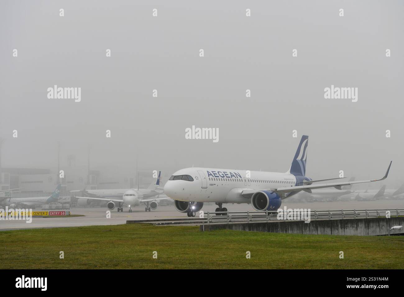 Aircraft, Traffic, Fog, Foggy, limited vision, Bad Weather Conditions ...