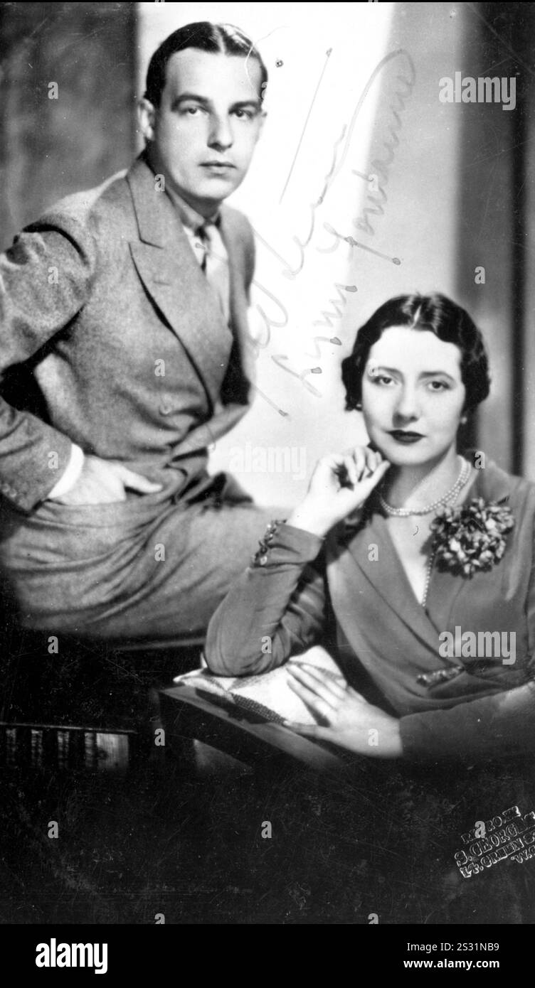 Lunt fontanne hi-res stock photography and images - Alamy