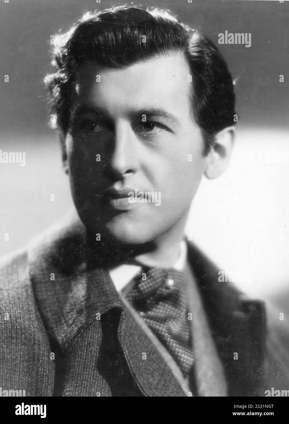 Stewart granger 1944 hi-res stock photography and images - Alamy