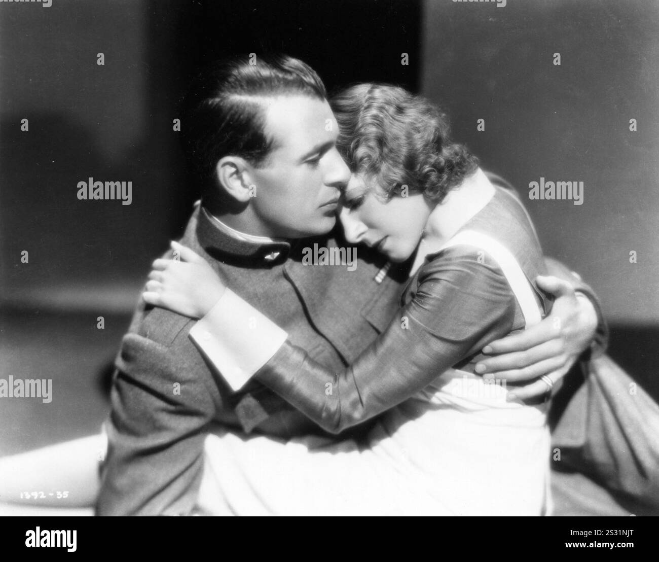 A FAREWELL TO ARMS GARY COOPER AND HELEN HAYES A PARAMOUNT PICTURE Date ...