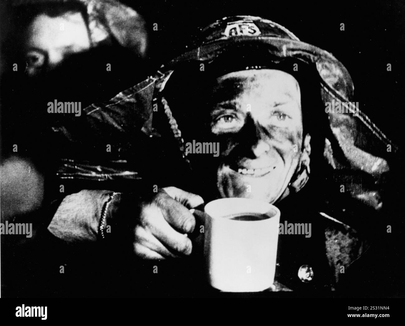 FIRES WERE STARTED DOCUMENTARY BY HUMPHREY JENNINGS MADE BY THE CROWN ...