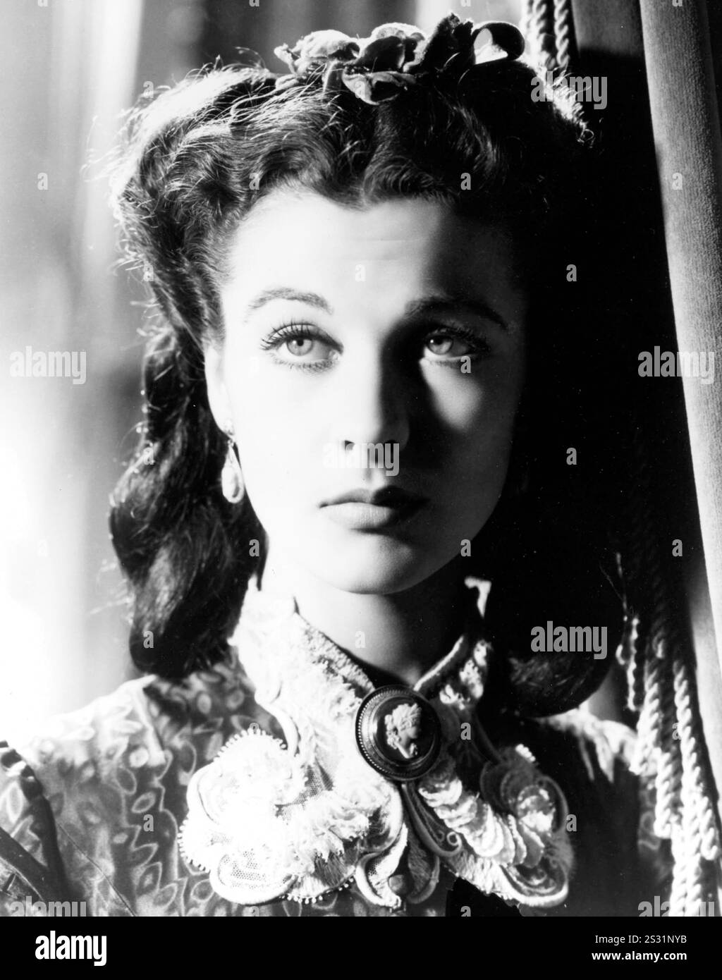 GONE WITH THE WIND [US 1939] VIVIEN LEIGH as Scarlett O'Hara GONE WITH THE WIND Date: 1939 Stock ...