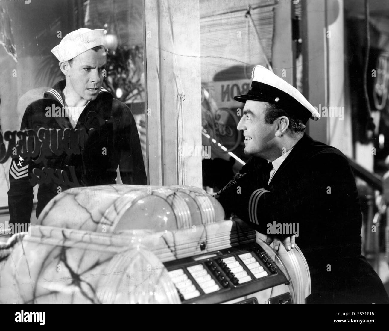 A GIRL A GUY AND A GOB RICHARD LANE, GEORGE MURPHY Date: 1941 Stock ...