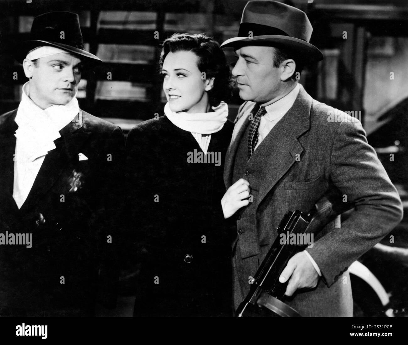 G-MEN WARNER BROS JAMES CAGNEY, MARGARET LINDSAY, ROBERT ARMSTRONG Date ...