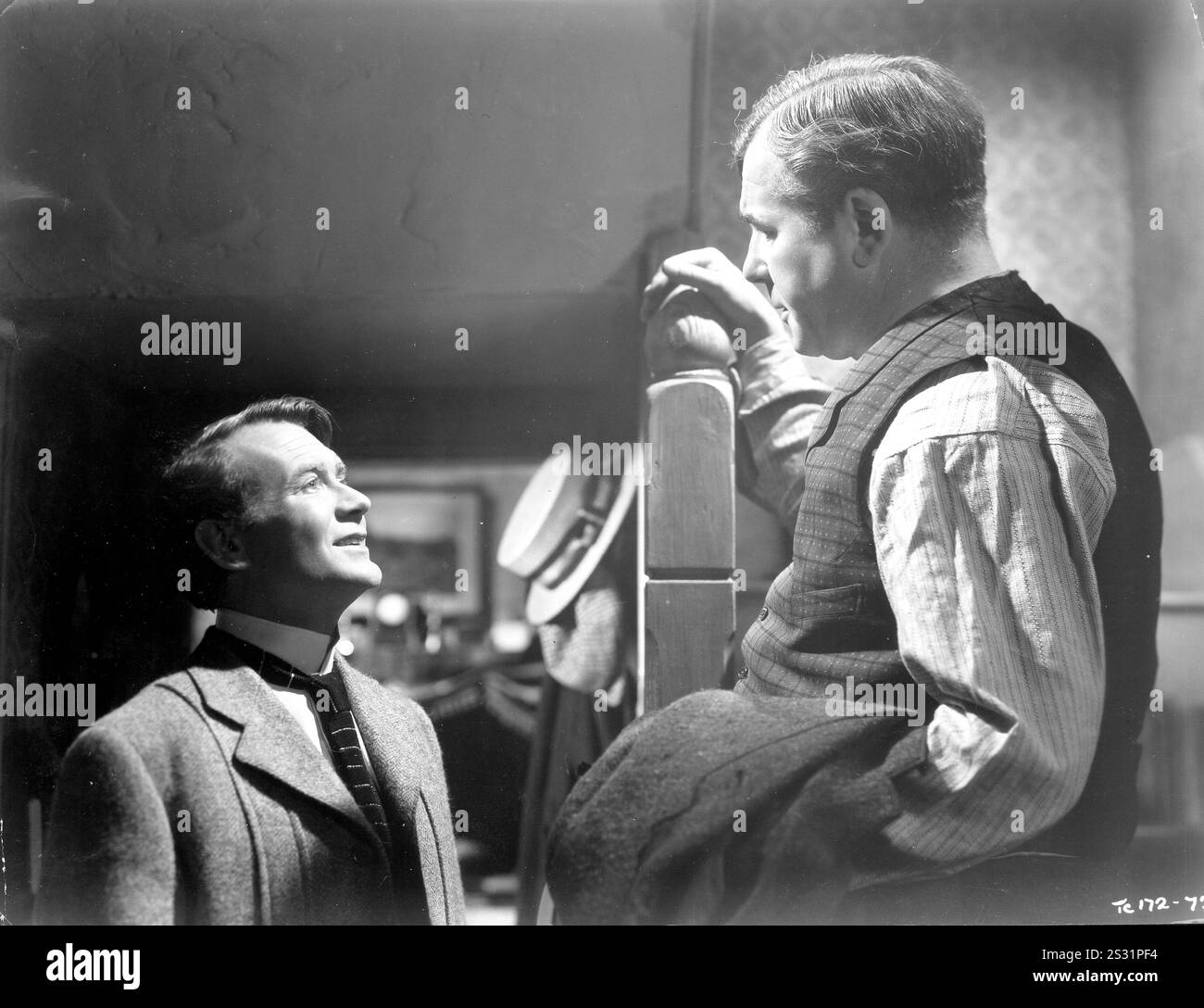 HISTORY OF MR POLLY JOHN MILLS, EDWARD CHAPMAN Date: 1949 Stock Photo - Alamy