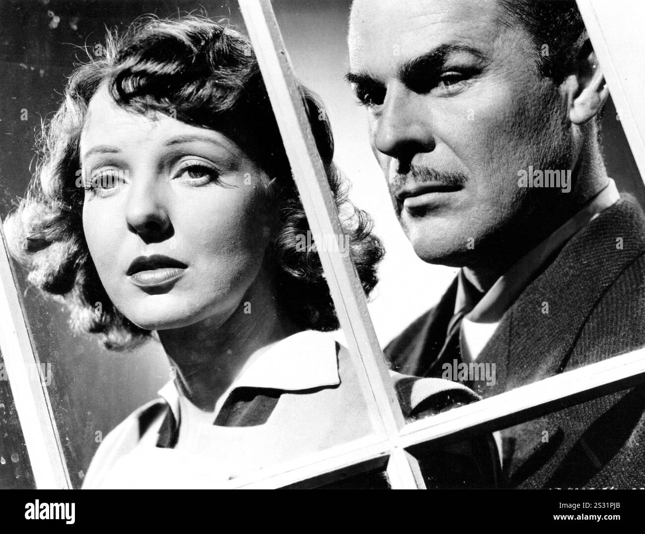 HANGMEN ALSO DIE ANNA LEE, BRIAN DONLEVY Date: 1943 Stock Photo - Alamy