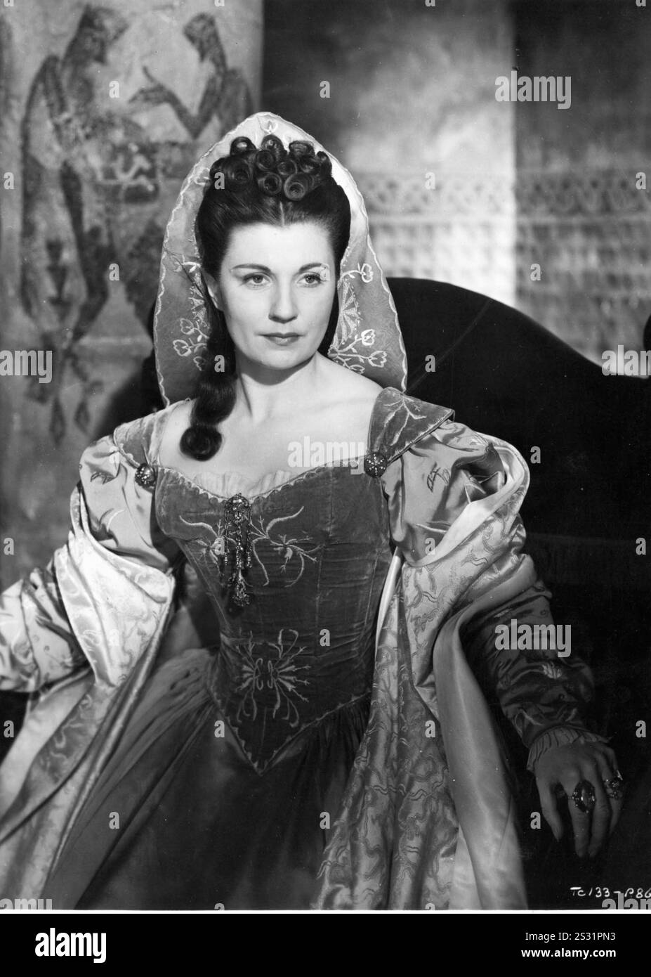 HAMLET EILEEN HERLIE AS GERTRUDE A RANK FILM COPYRIGHT CARLTON ...