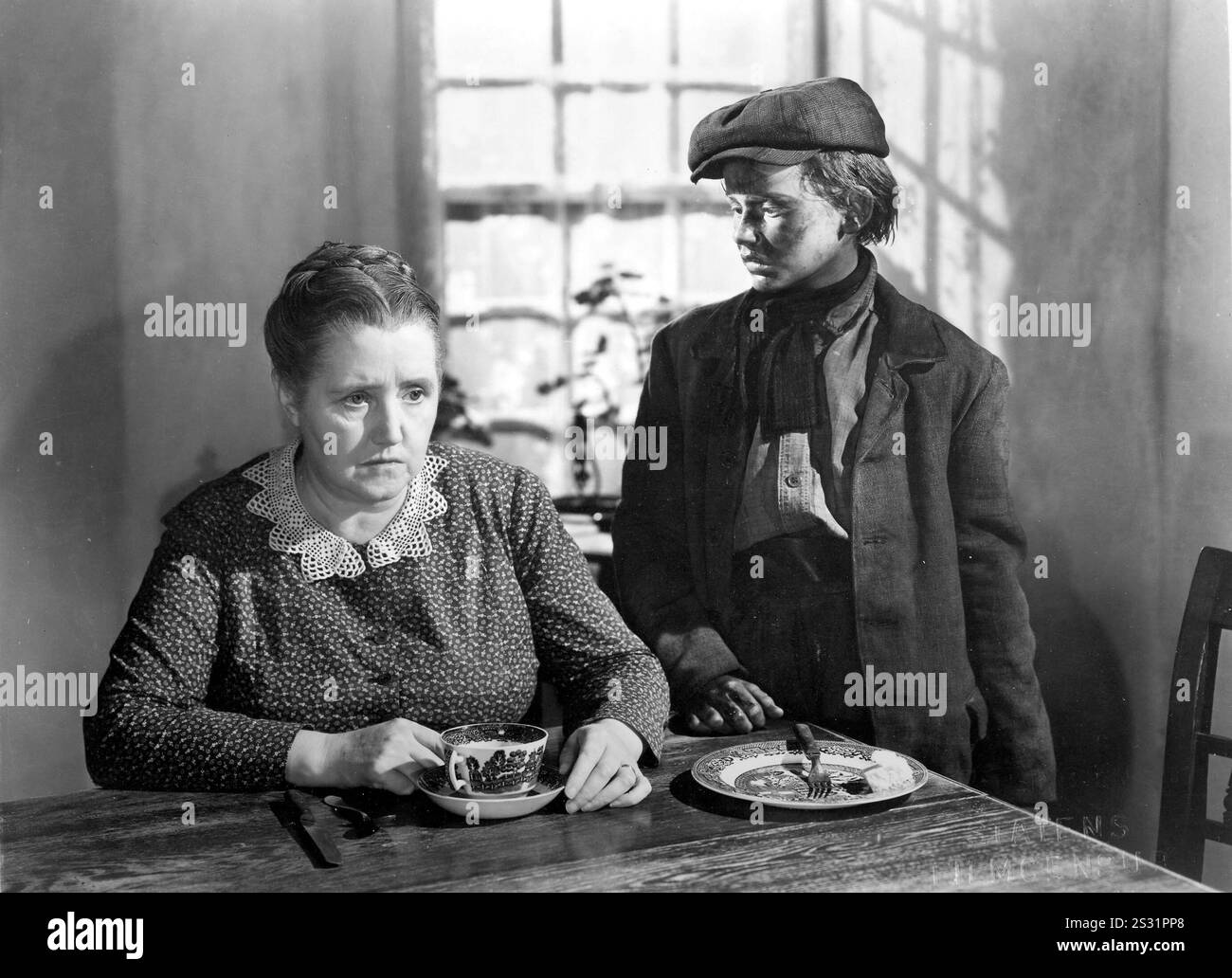 HOW GREEN WAS MY VALLEY C20TH FOX SARA ALLGOOD, RODDY McDOWALL picture ...