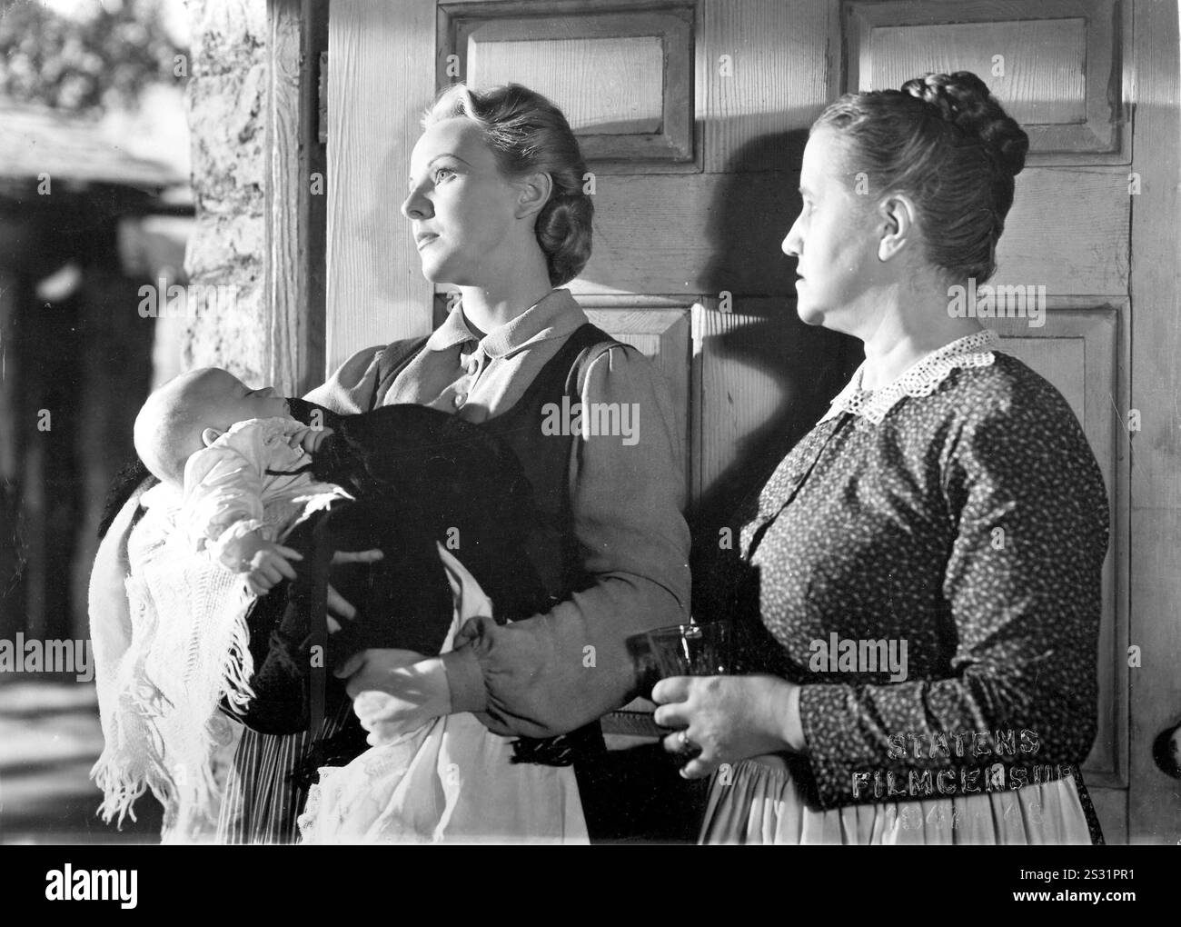 HOW GREEN WAS MY VALLEY C20TH FOX ANNA LEE, SARA ALLGOOD picture from ...