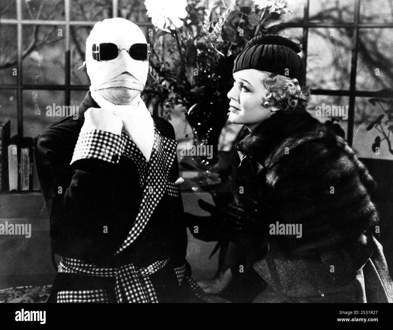 THE INVISIBLE MAN Claude Rains and Gloria Stuart picture form the ...