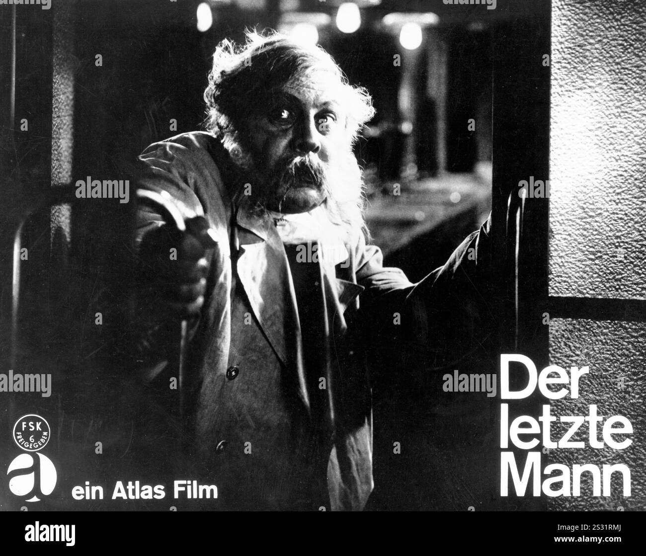DER LETZTE MANN aka THE LAST LAUGH EMIL JANNINGS Date: 1924 Stock Photo ...