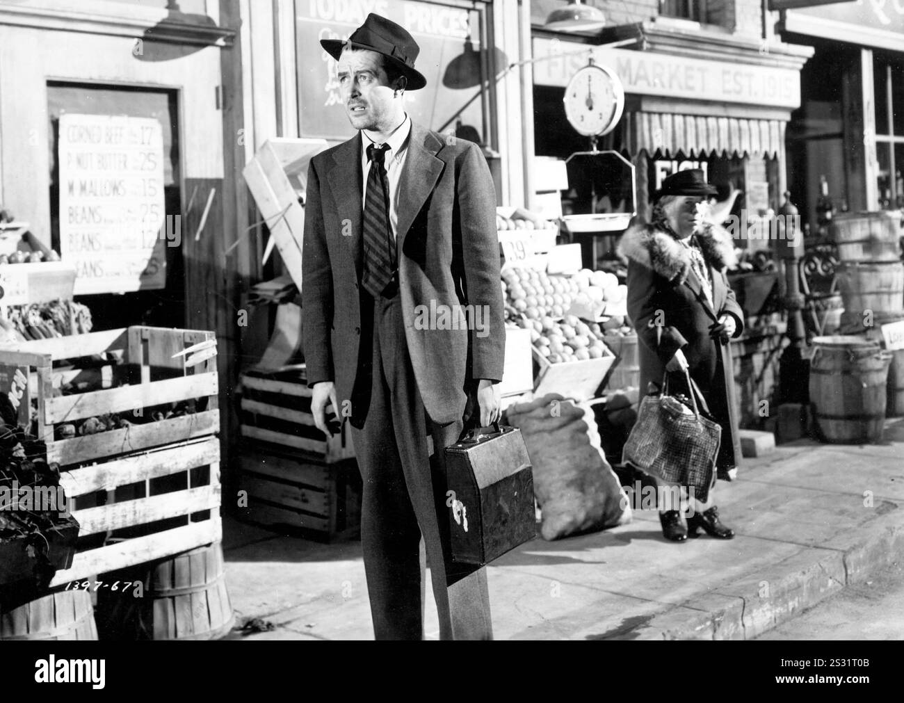 THE LOST WEEKEND RAY MILLAND Date: 1945 Stock Photo - Alamy