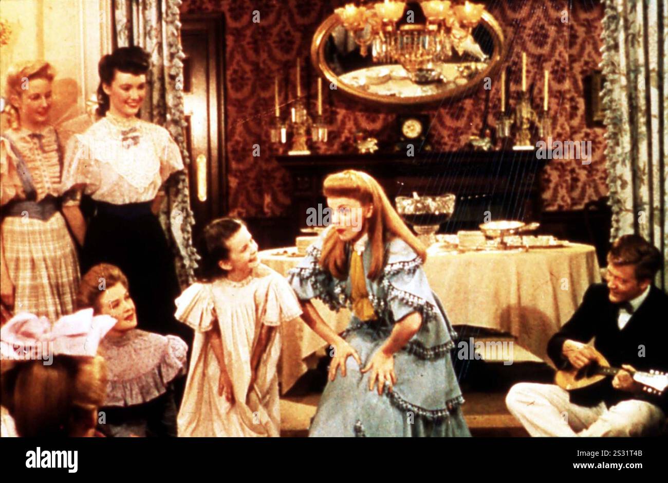 MEET ME IN ST LOUIS (US 1944) MGM MARGARET O'BRIEN, JUDY GARLAND Date ...