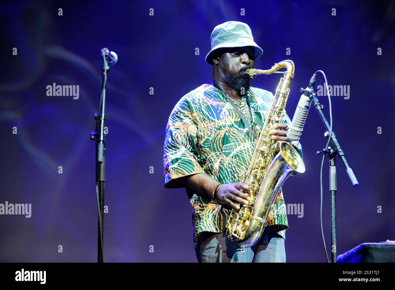 Der britische Jazz-Saxophonist Tony Kofi beim Internationalen ...