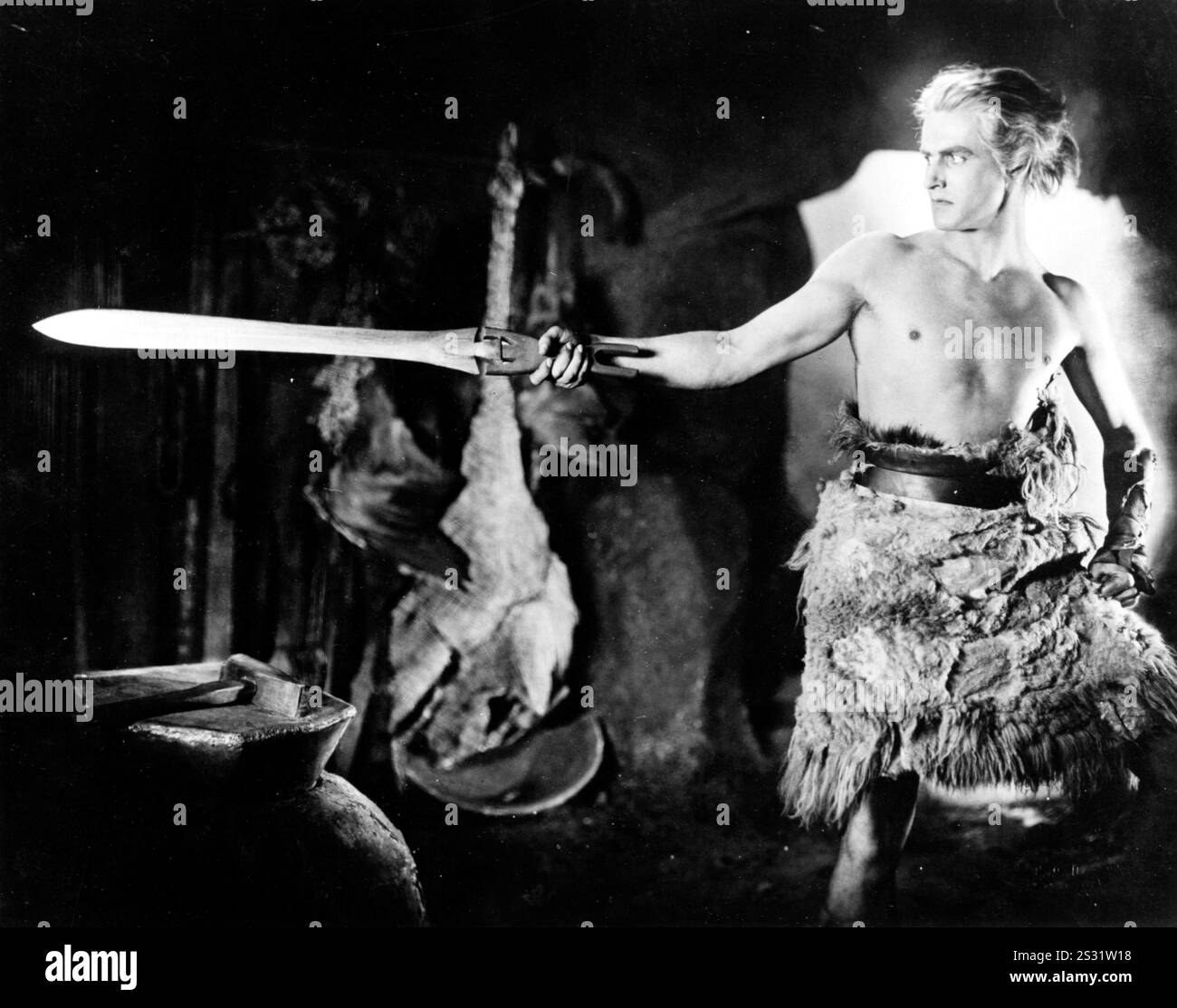 DIE NIBELUNGEN: SIEGFRIED PAUL RICHTER A UFA FILM Date: 1932 Stock ...