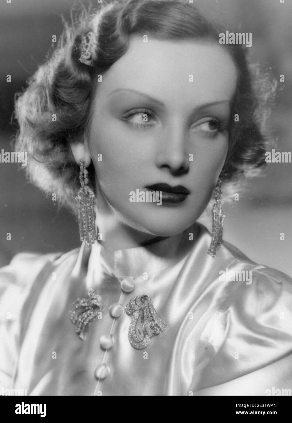 PEPE LE MOKO MIREILLE BALIN Date: 1937 Stock Photo - Alamy