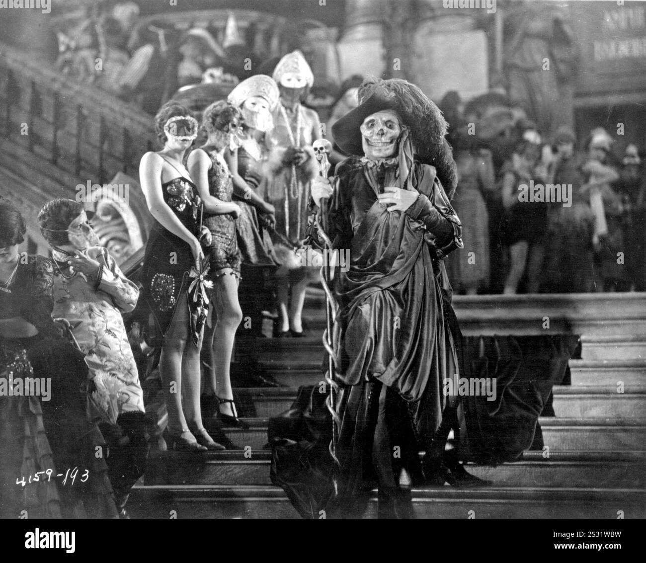 THE PHANTOM OF THE OPERA UNIVERSAL PICTURES LON CHANEY Date: 1925 Stock ...