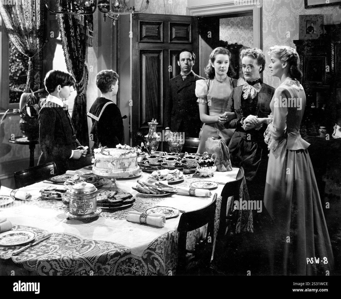 Pink string and sealing wax hi-res stock photography and images - Alamy