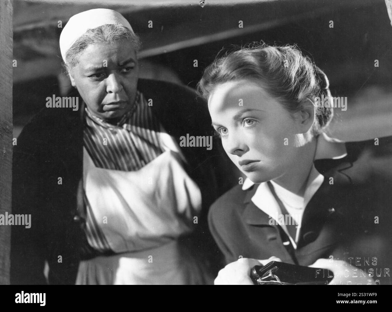 PINKY JEANNE CRAIN AND ETHEL WATERS A 20TH CENTURY FOX FILM Date: 1949 ...