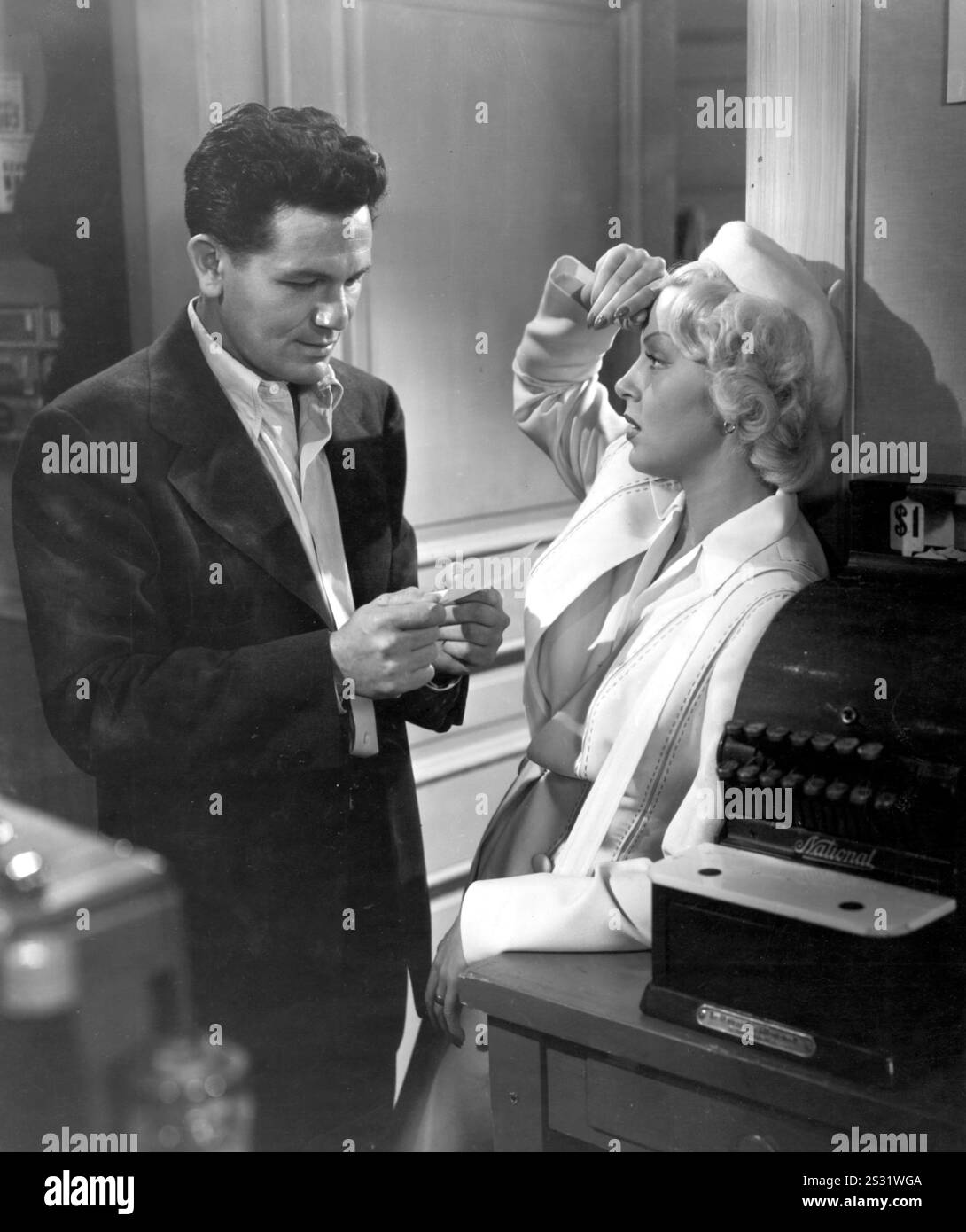 THE POSTMAN ALWAYS RINGS TWICE JOHN GARFIELD AND LANA TURNER PICTURE ...
