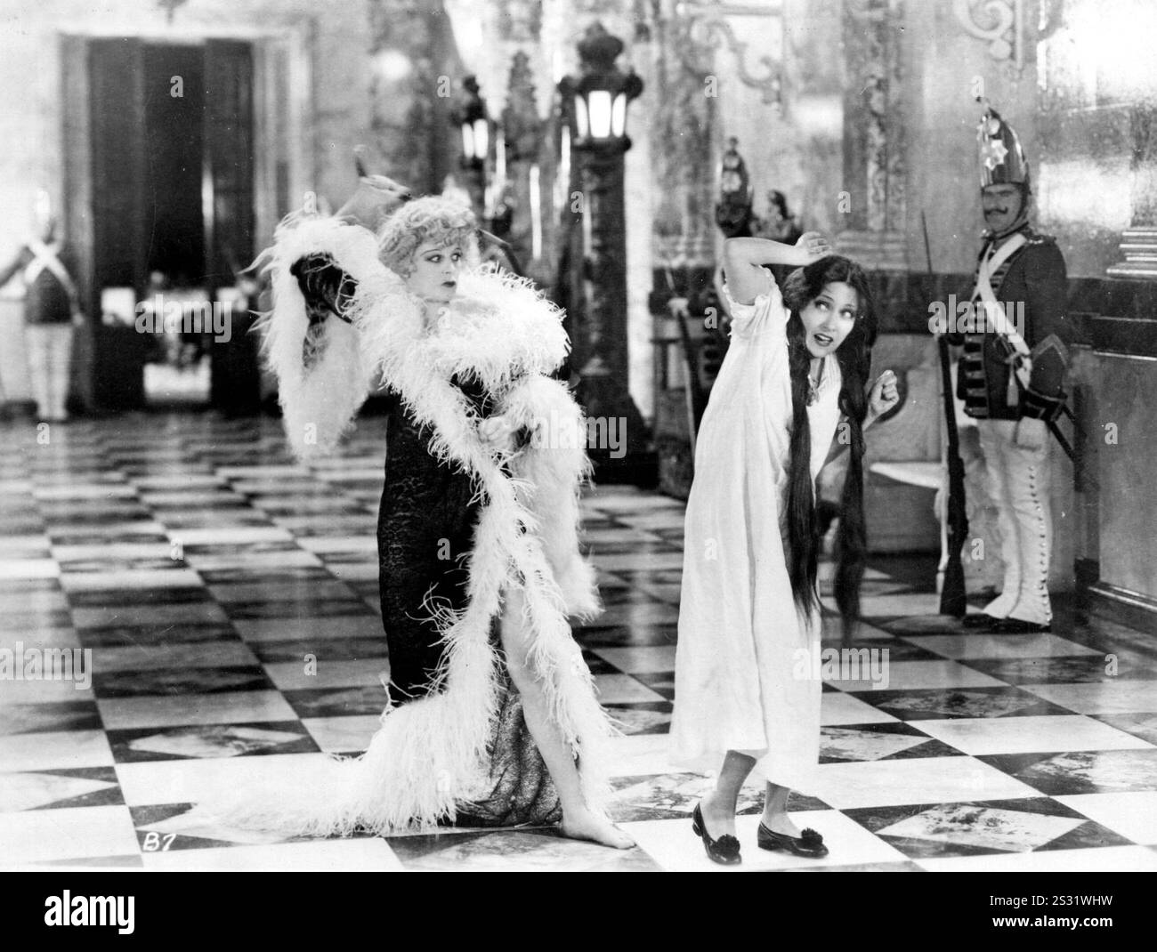 QUEEN KELLY WARNER BROS SEENA OWEN, GLORIA SWANSON Date: 1928 Stock ...