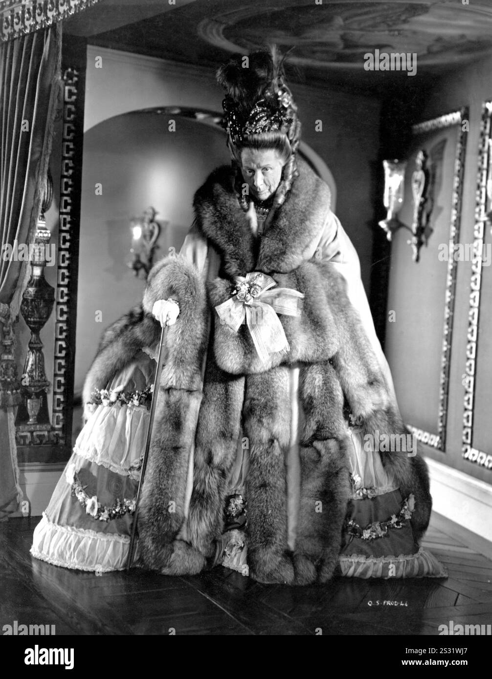 THE QUEEN OF SPADES EDITH EVANS Date: 1949 Stock Photo - Alamy