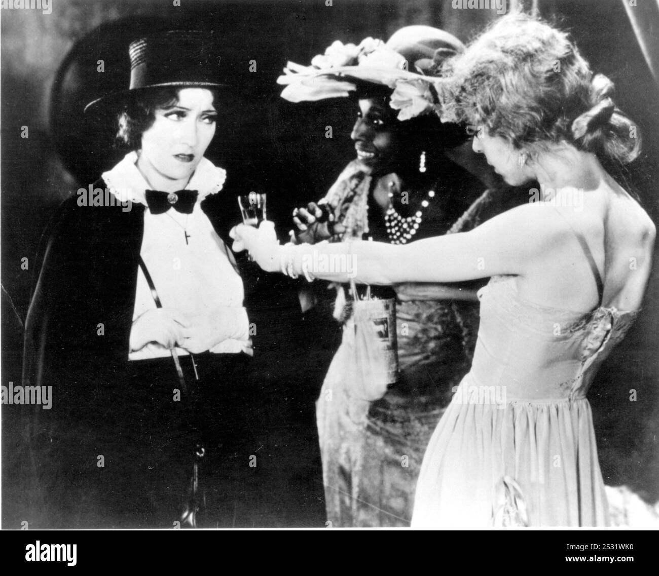 QUEEN KELLY WARNER BROS GLORIA SWANSON, left Date: 1928 Stock Photo - Alamy