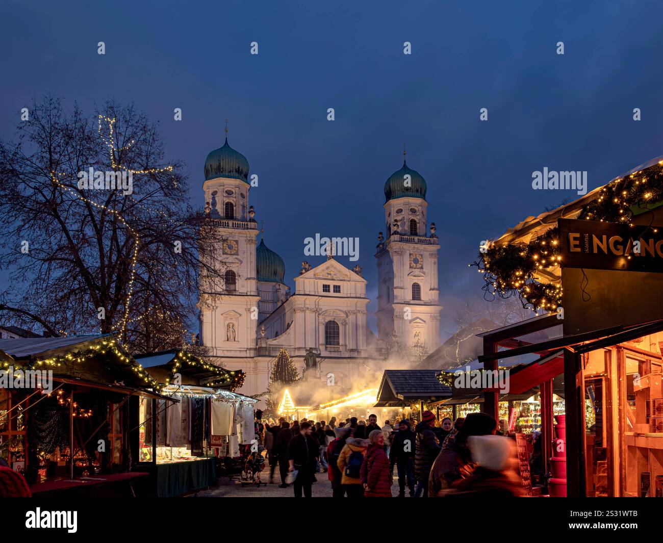 Christkindlmarkt am Dom, Weihnachtsmarkt, Passau, Bayern, Deutschland ...