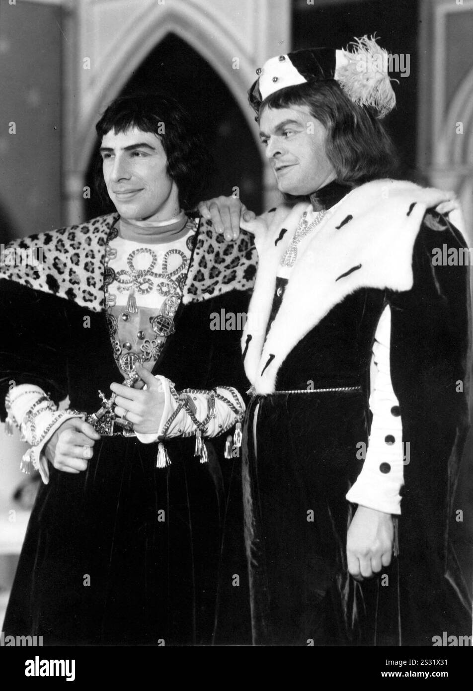 RICHARD III WILLIAM DEVLIN AS RICHARD, CECIL TROUNCER AS DUKE OF ...