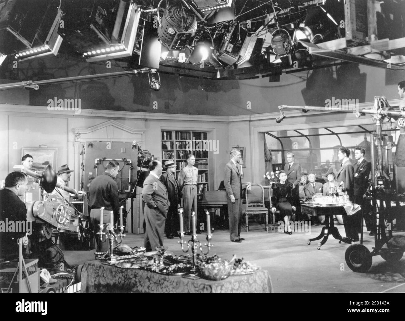 DIRECTOR ALFRED HITCHCOCK ON THE SET OF ROPE Date: 1948 Stock Photo - Alamy