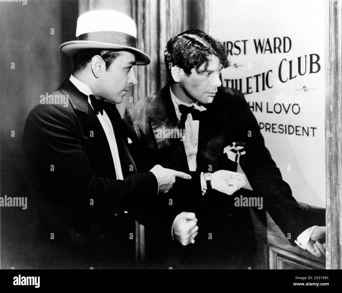 SCARFACE George Raft, Paul Muni Date: 1932 Stock Photo - Alamy