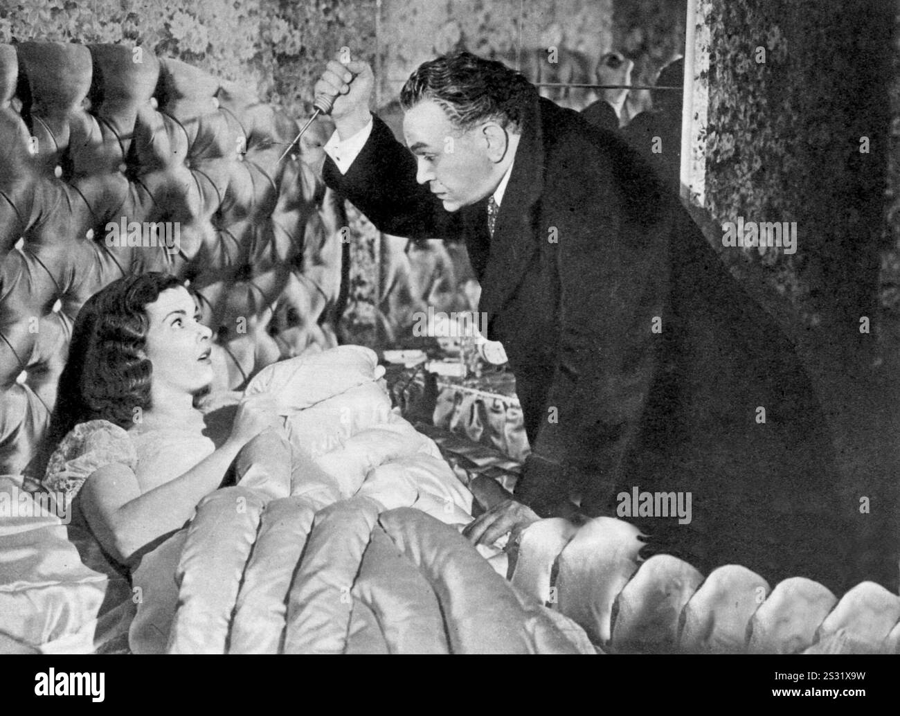 Scarlet picture hi-res stock photography and images - Alamy