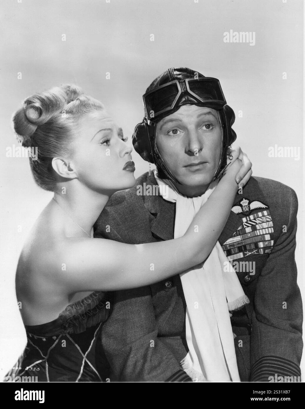 THE SECRET LIFE OF WALTER MITTY VIRGINIA MAYO, DANNY KAYE Date: 1947 ...