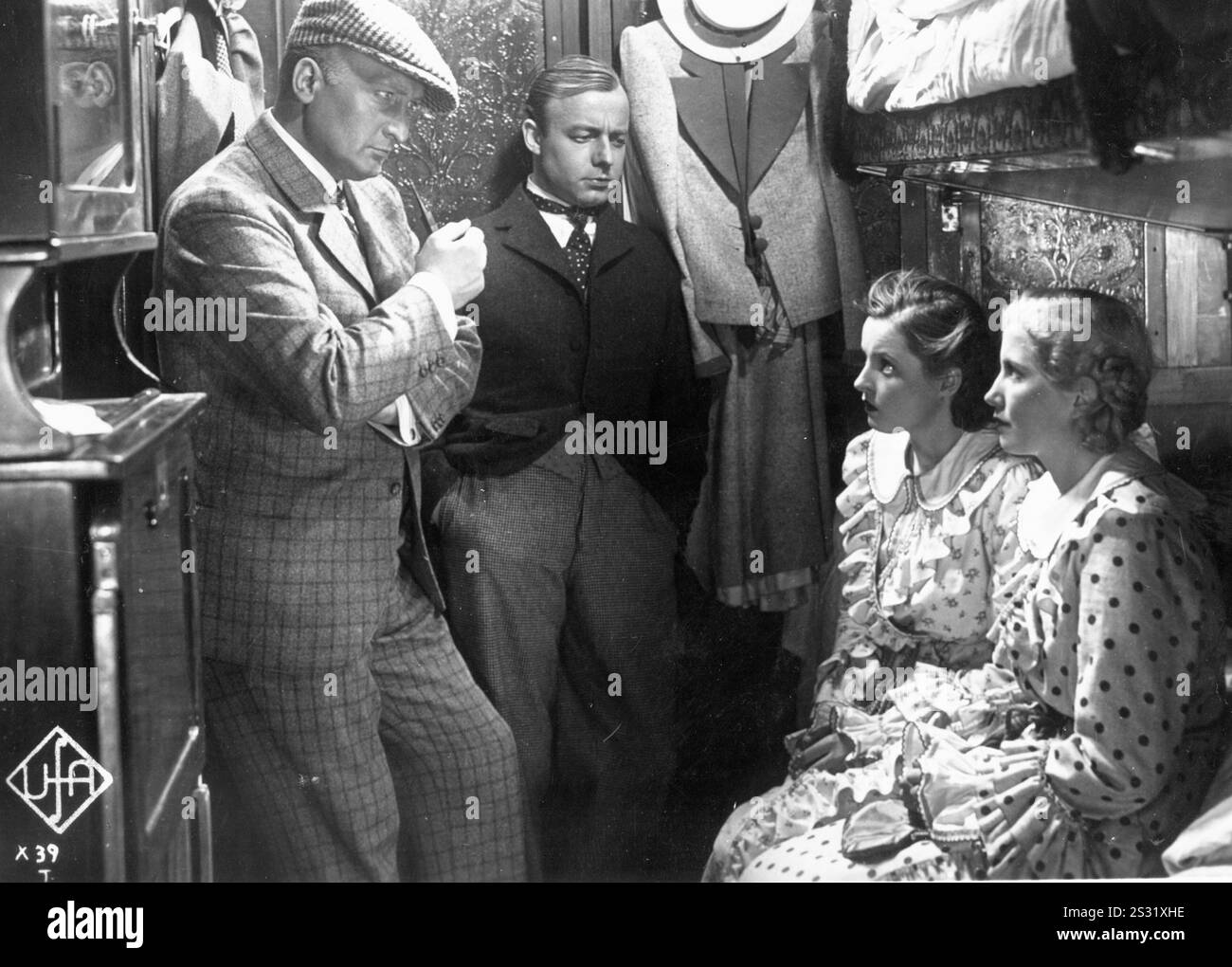 Der Mann, der Sherlock Holmes war Hans Albers as Sherlock Holmes, Heinz ...