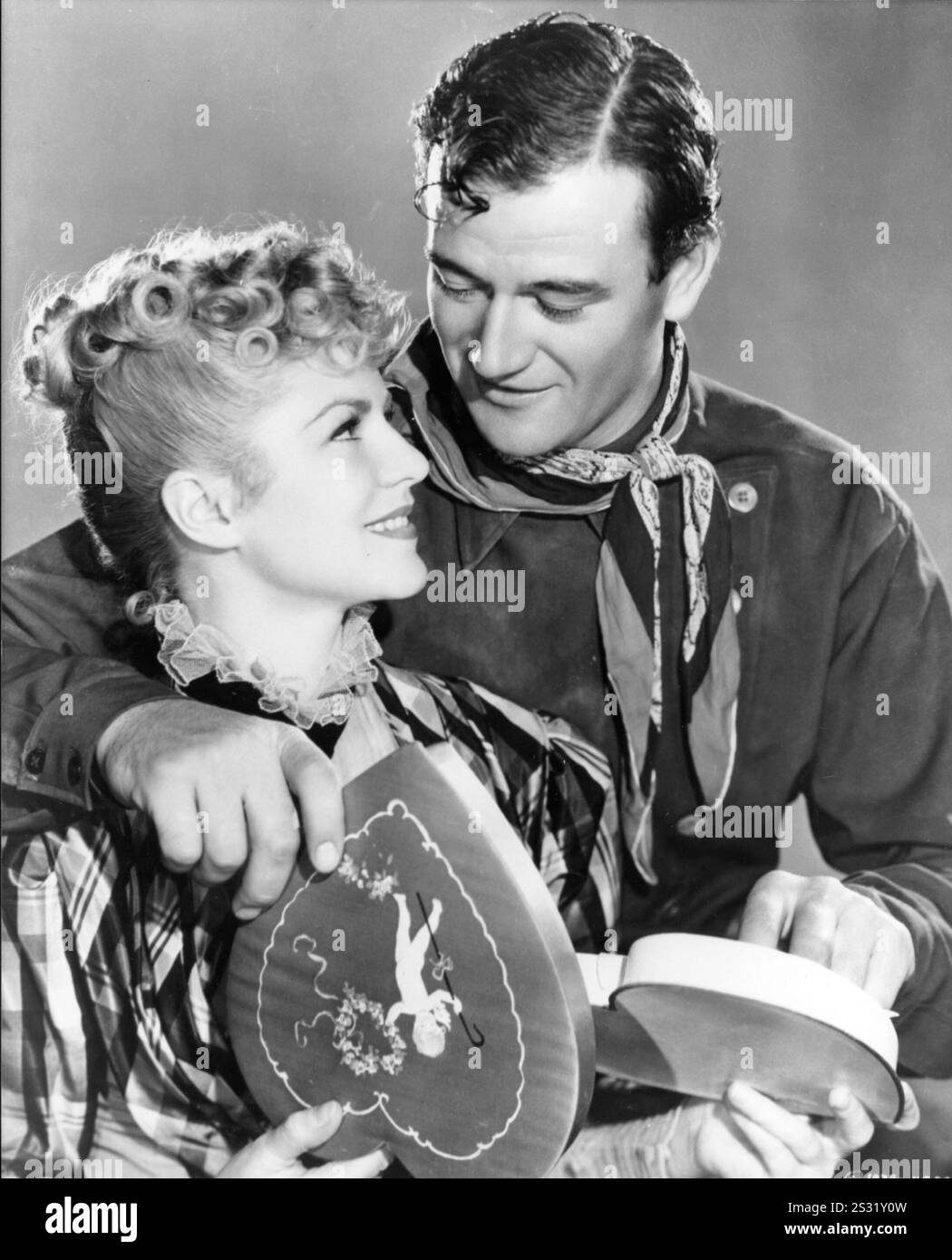 STAGECOACH CLAIRE TREVOR, JOHN WAYNE ROMANCE CHOCOLATES Date: 1939 ...