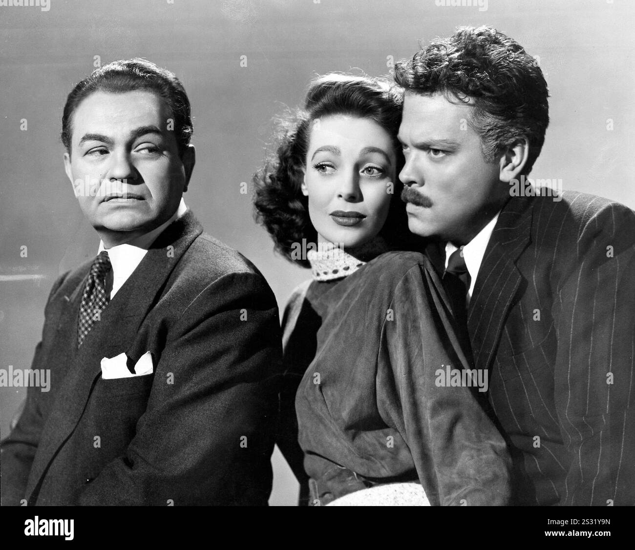 THE STRANGER Edward G Robinson, Loretta Young and Orson Welles Date: 1946 Stock Photo - Alamy