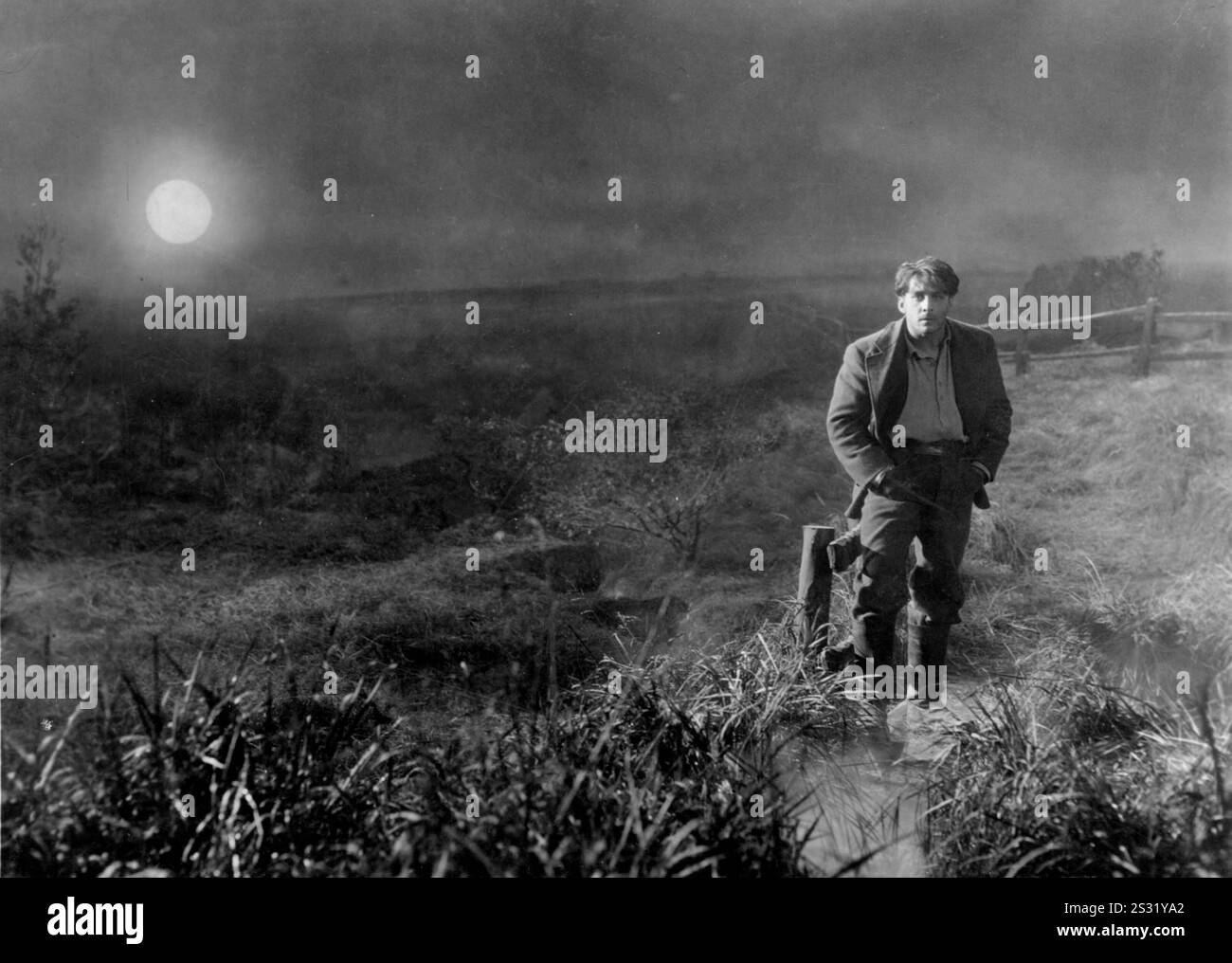 SUNRISE A SONG OF TWO HUMANS GEORGE OBRIEN Date: 1927 Stock Photo - Alamy