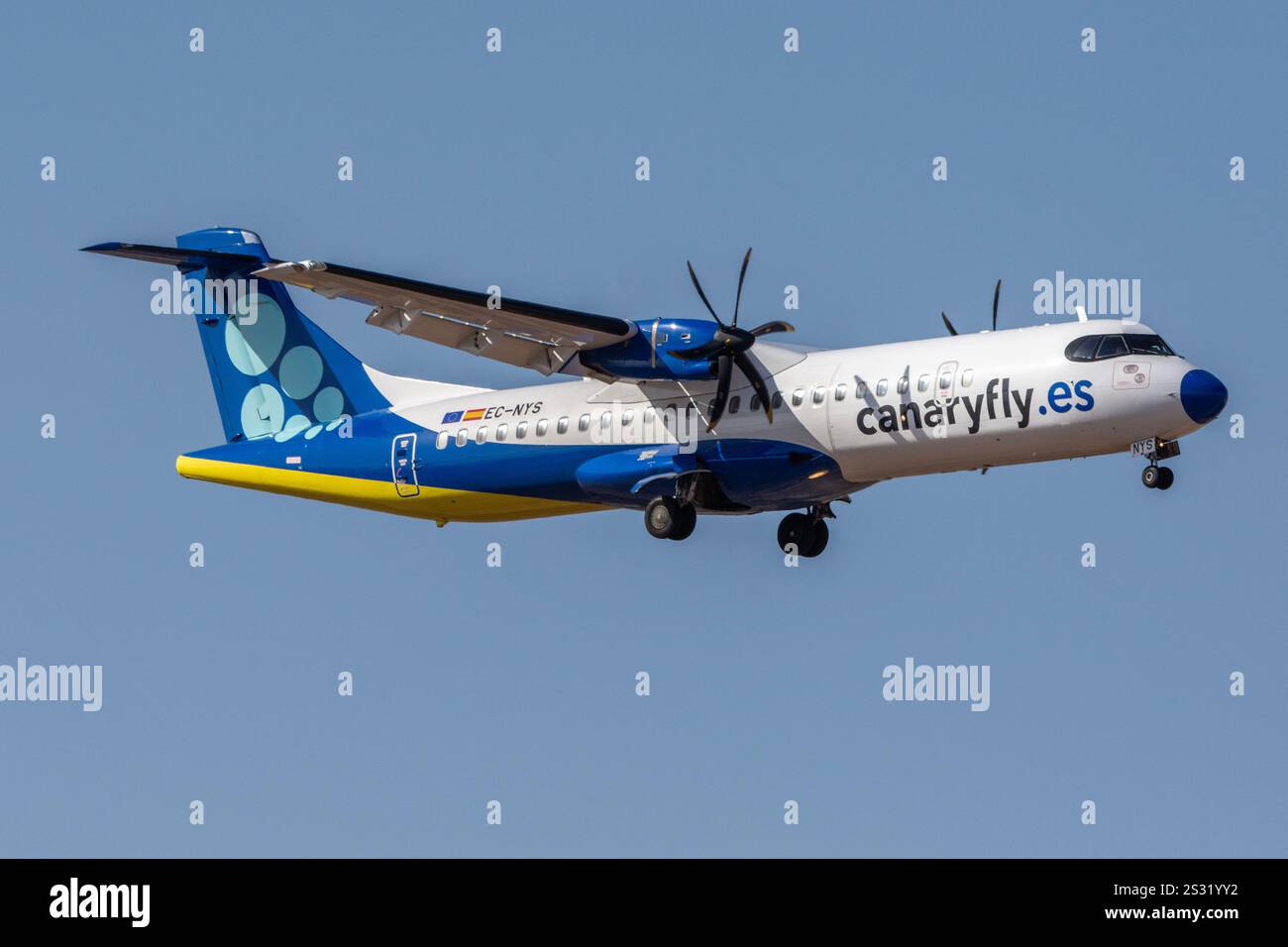 Avión de línea regional turbohélice ATR 72 de la aerolínea Canaryfly ...