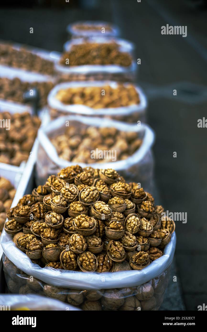 Touring the traditional and old market of Rasht Stock Photo - Alamy