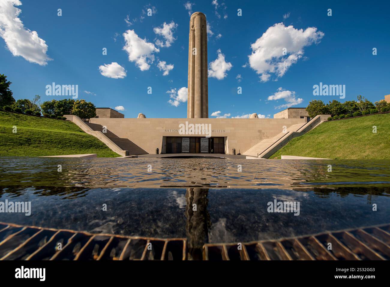 Majestic Monument with Reflective Pool Under Bright Blue Sky Stock ...