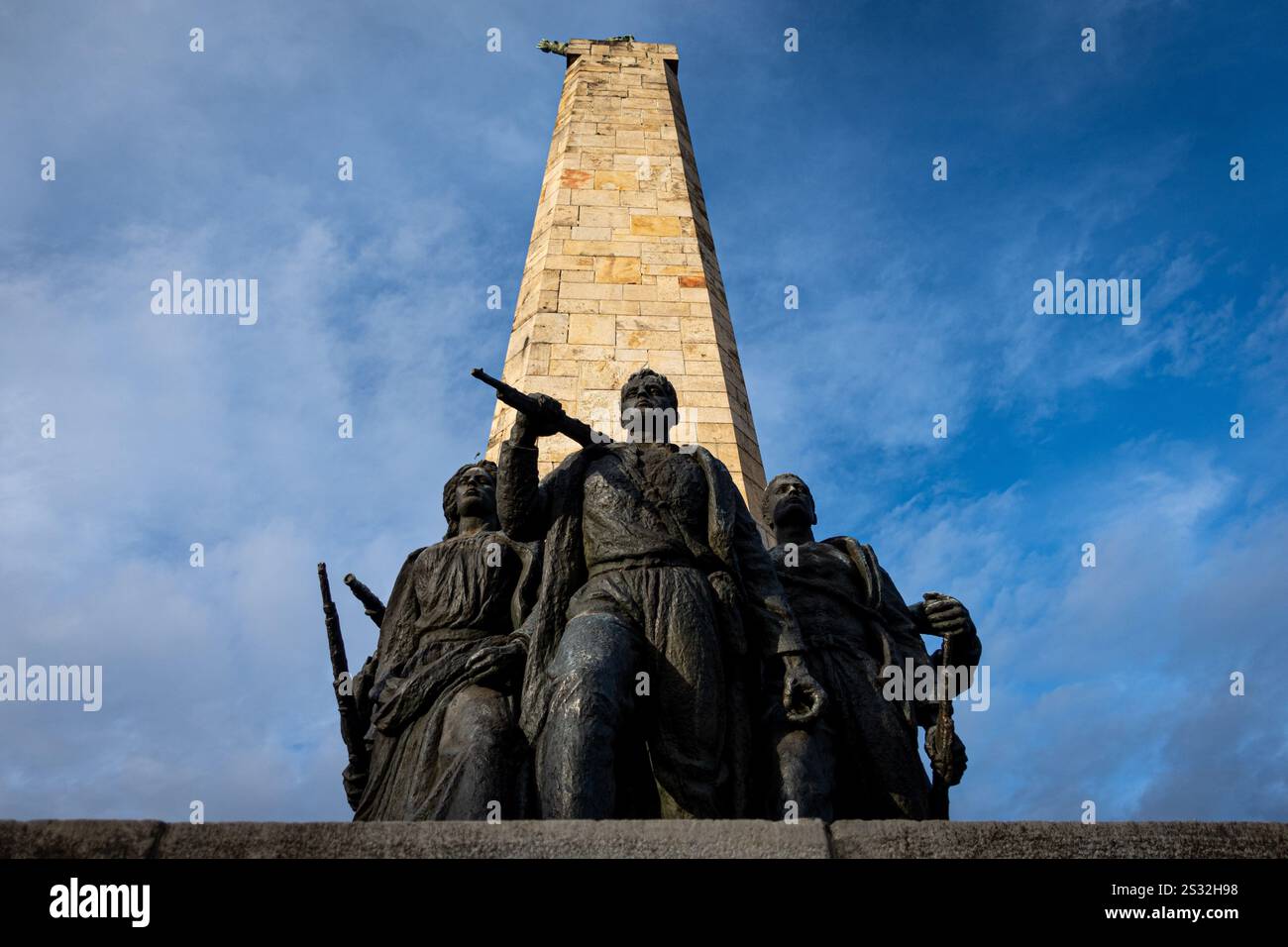 A remarkable statue depicting soldiers gracefully standing in front of ...