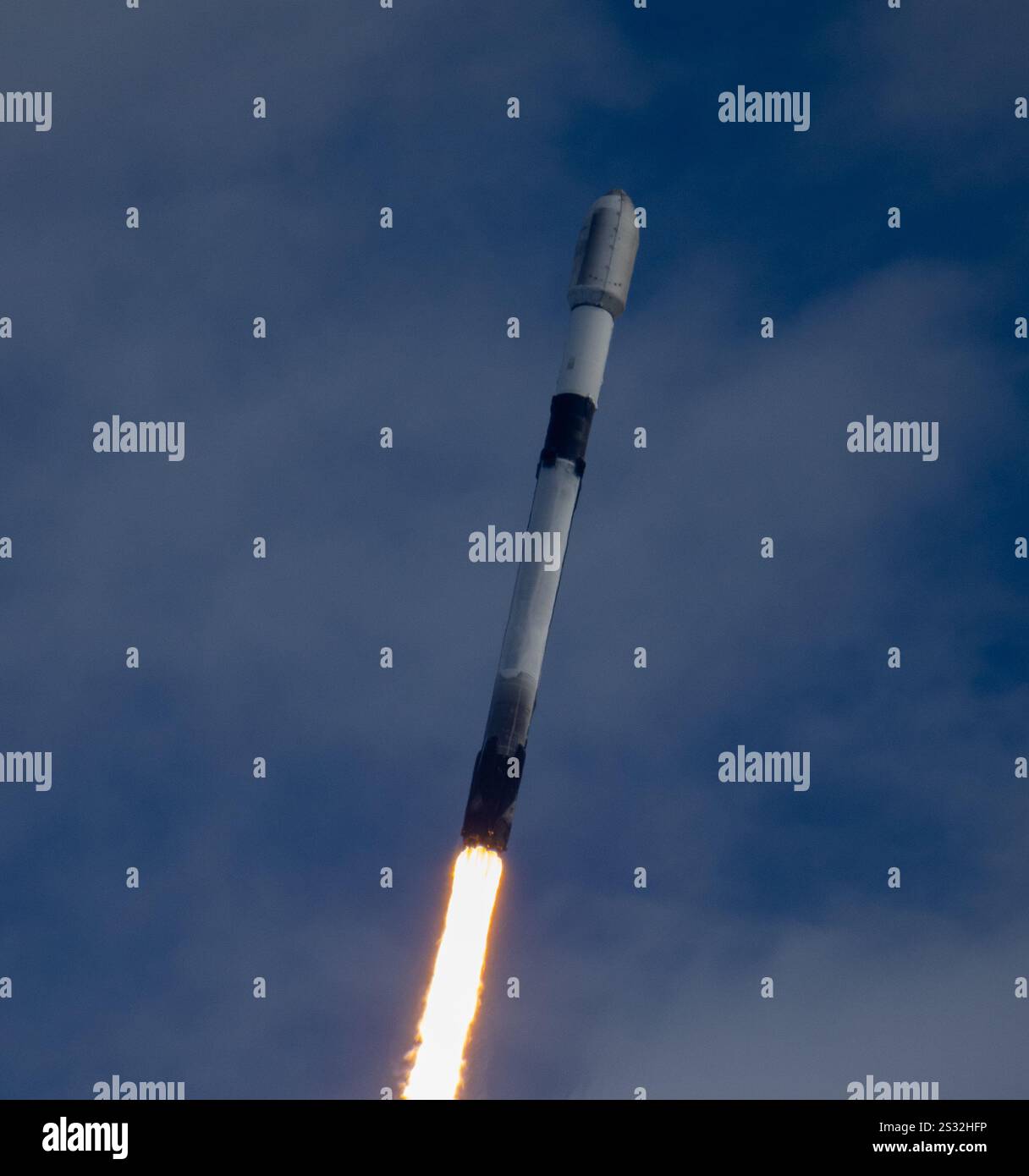 Kennedy Space Center, USA. 08th Jan, 2025. On a chilly breezy mid ...