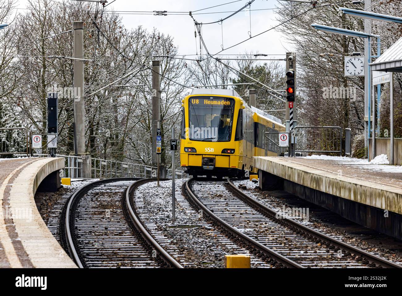 Stadtbahn der SSB Stutgart. Stadtbahnlinie U8 nach Neumaden. // 01.01. ...