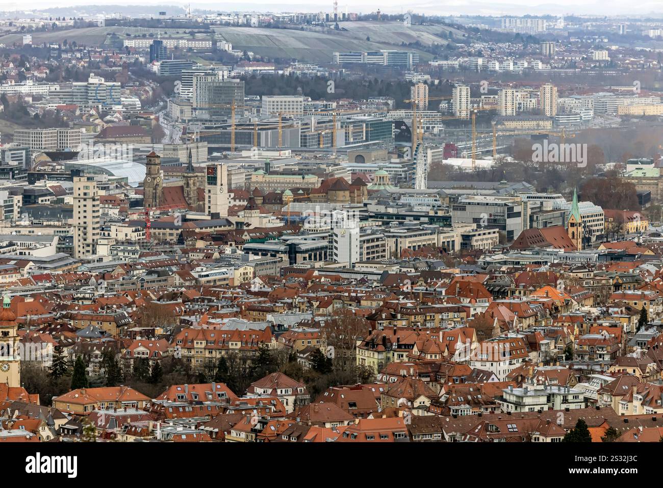 Stadtansicht Stuttgart im Winter. //01.01.2025: Stuttgart, Baden ...