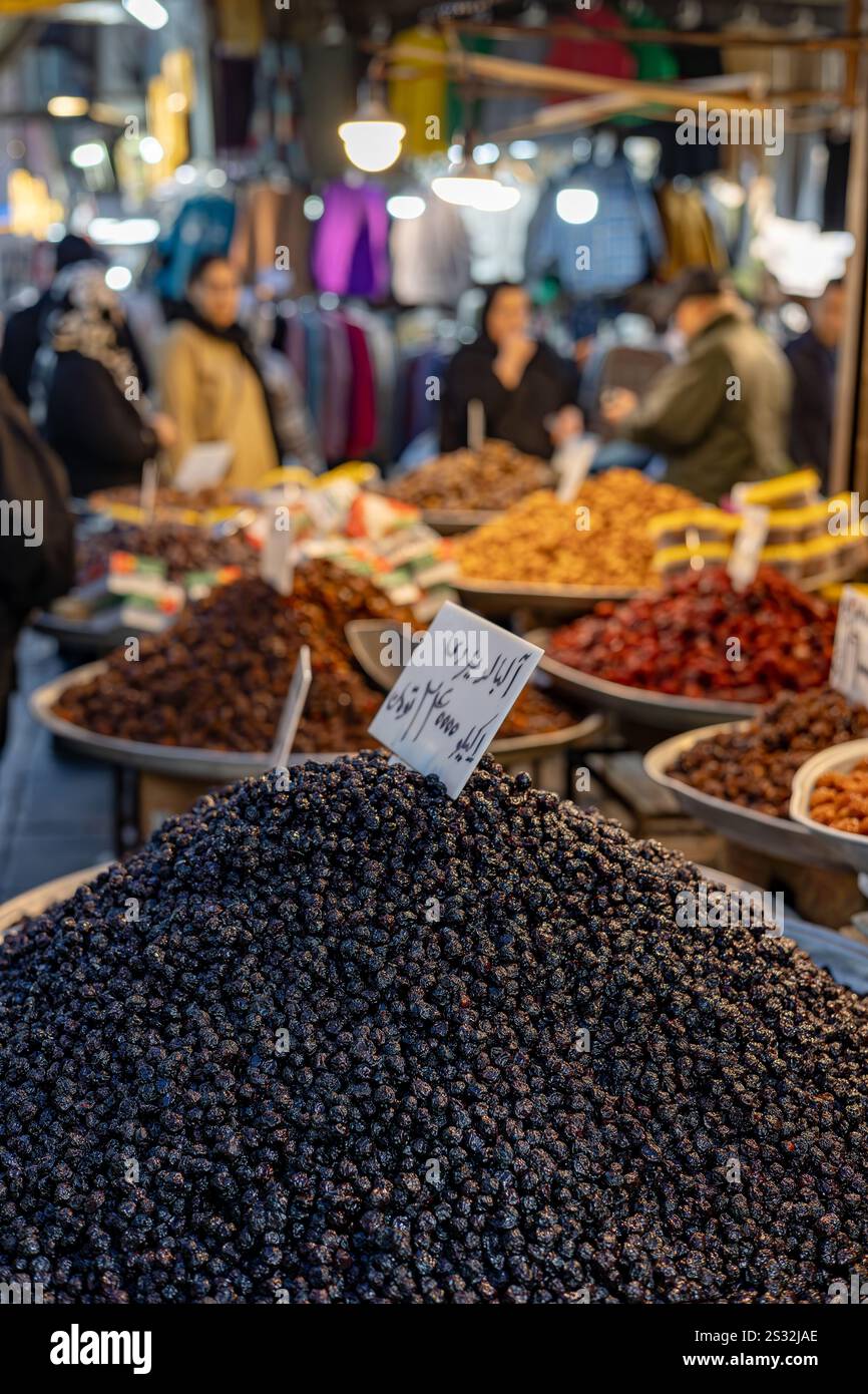 Touring the traditional and old market of Rasht Stock Photo - Alamy