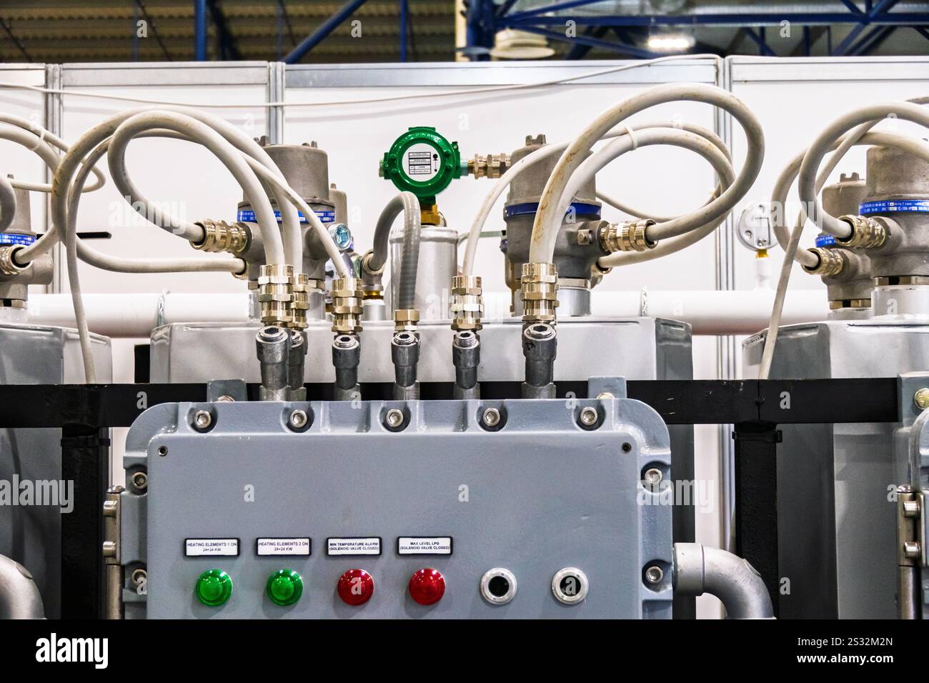 System for autonomous and backup gas supply with liquefied hydrocarbon ...