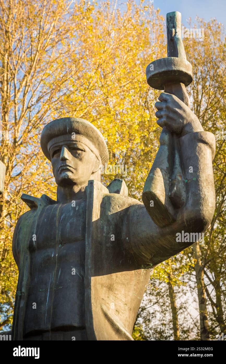 Military statues at the war memorial, Martynas Mazvydas Sculpture Park ...